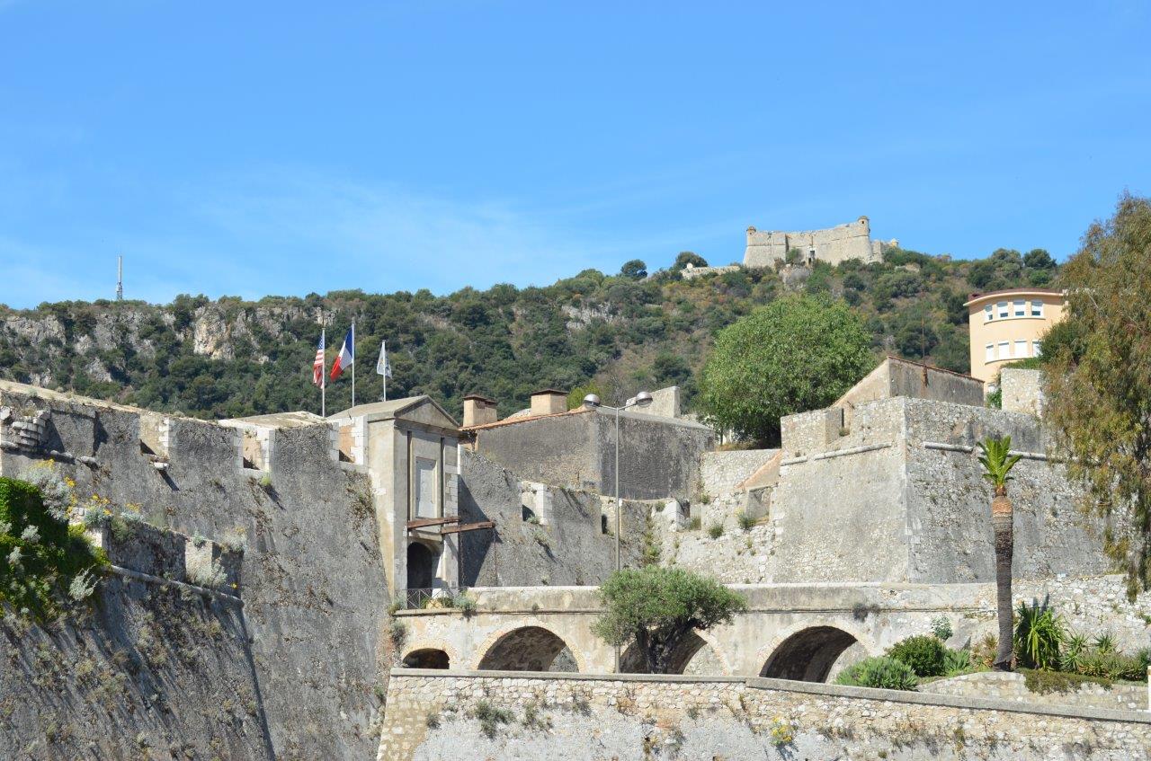 Les sentiers du littoral et les randonnées urbaines à Nice Côte d'Azur